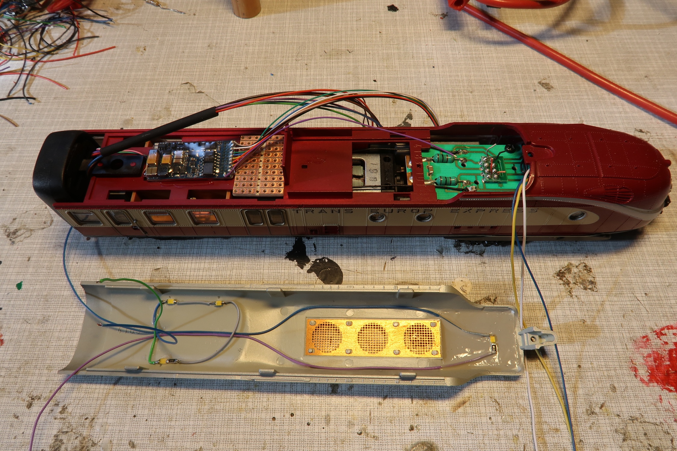 Lokschuppen Dominik - Spur H0: Umbau an Loks und Wagen: BR 601 (VT 11.5 ...